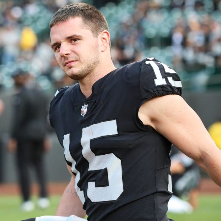 Book recommendations by athletes